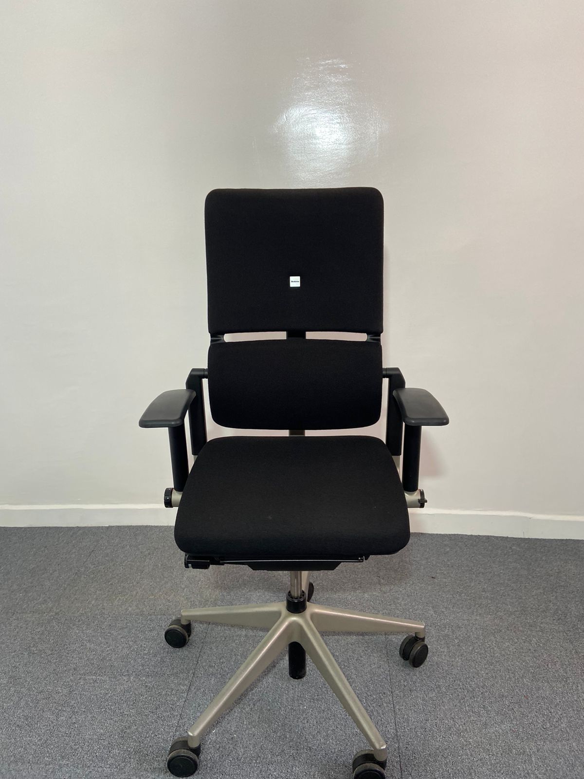 Chaise Steelcase Please 2 noir double dossier au Maroc - Mouhim.Ma