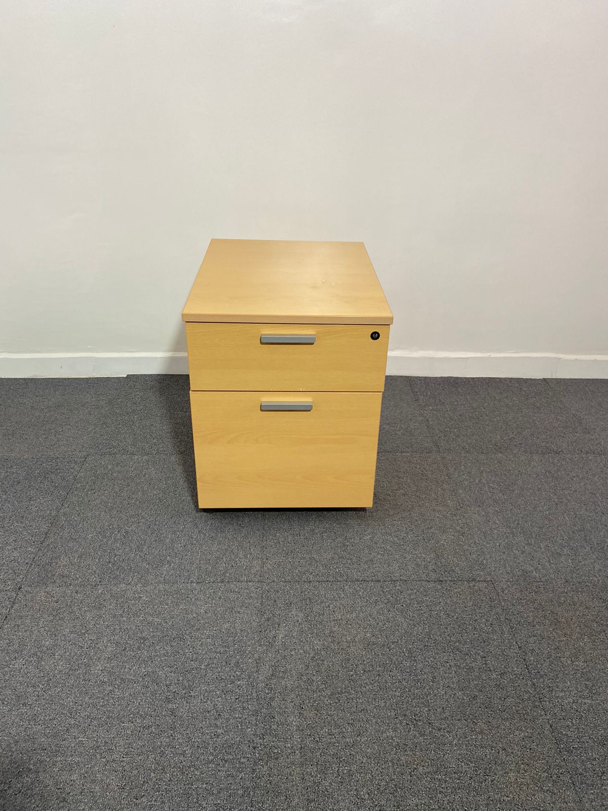 Caisson 2 tiroir à roulette chêne en bois | Locaux: matériel ...