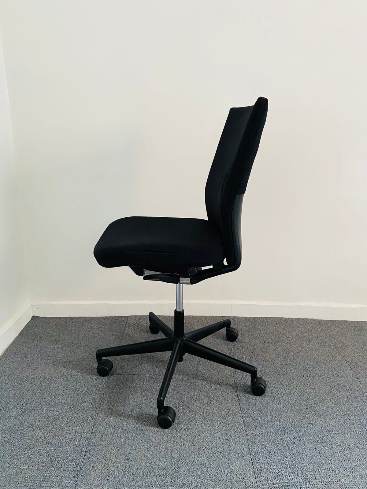 Chaise roulette vitra pro ergonomique promo au Maroc - Mouhim.Ma