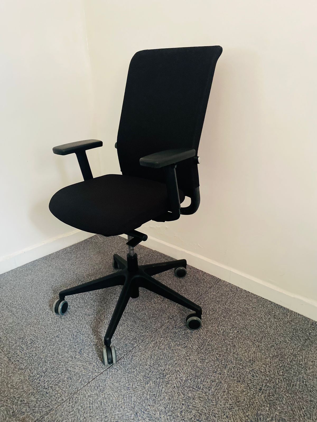 Chaise à roulette Eurosit soutien lombaire réglable | Locaux: matériel ...