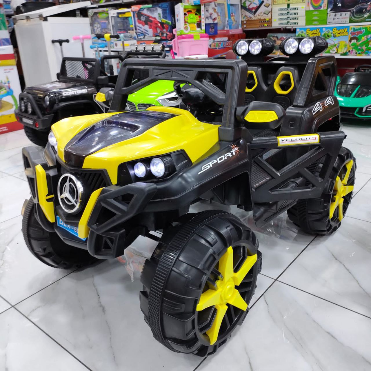 La voiture Mercedes 4*4 12v | Circuits, voitures électriques au Maroc ...