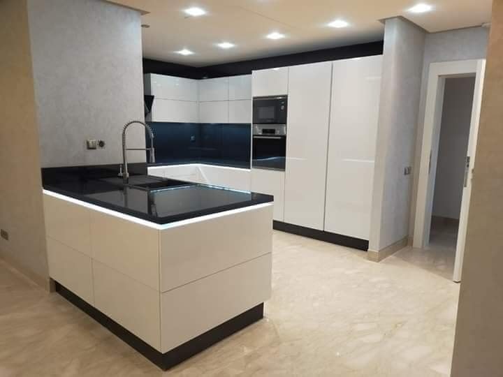 Cuisine Moderne En MDF ou LATTE sur-mesure et sur-commade | Maison au ...