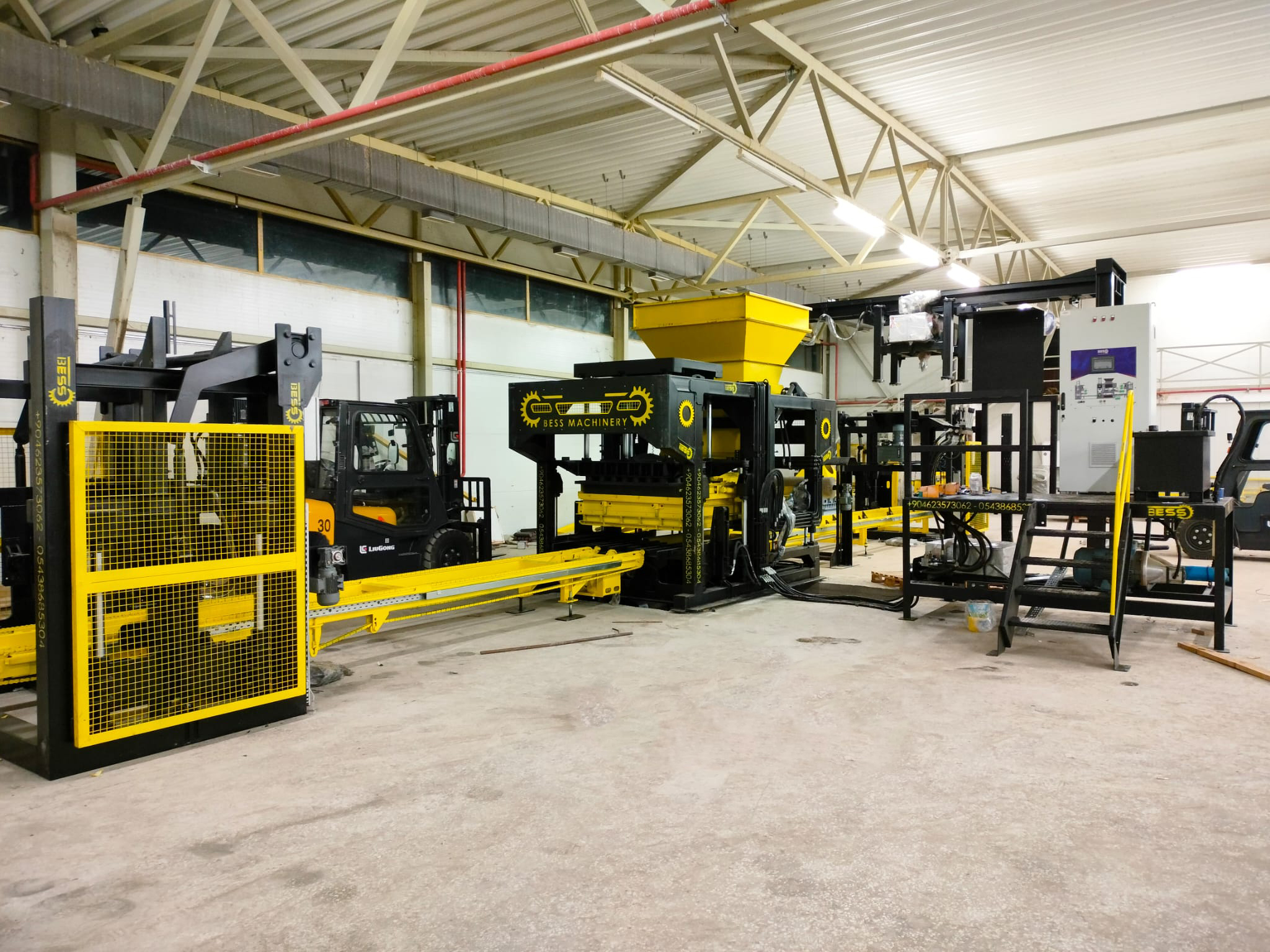 Machine à parpaings automatique de12 pièces à vendre | Non classé au ...